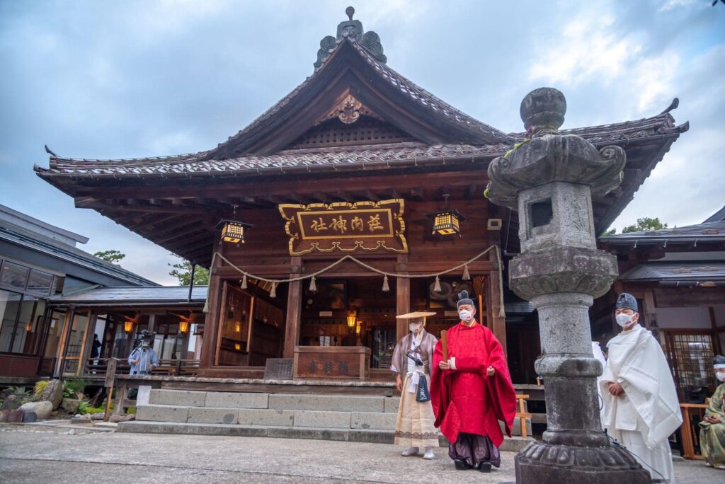 Shonai Shrine – Tsuruoka City Official Tourism Information Website